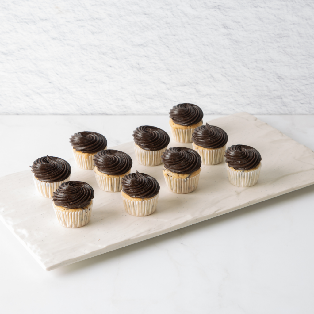 Cupcakes Online | Buy All Type Cup Cakes at Labonel Fine Baking